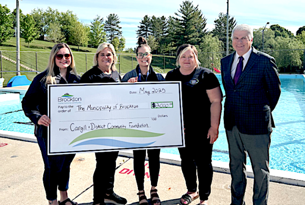 Centennial Park Pool receives donation from Cargill Foundation ...